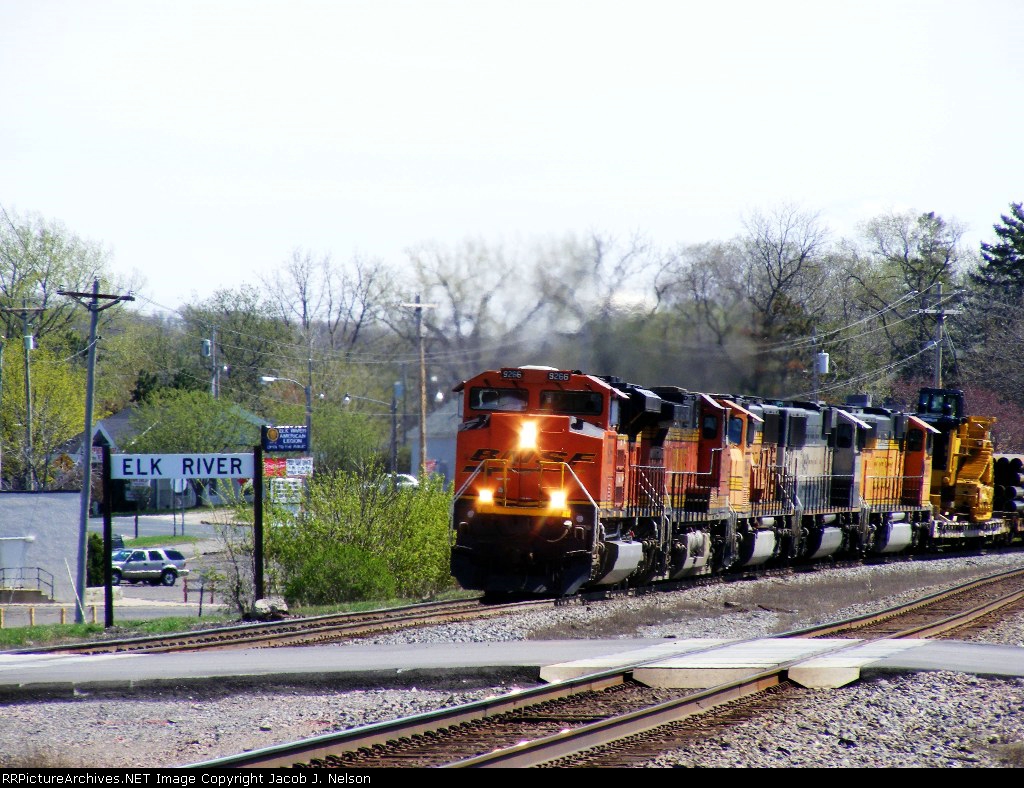 BNSF 9266